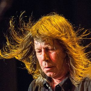 Pat Travers Guitar Lessons and Guitar Tabs